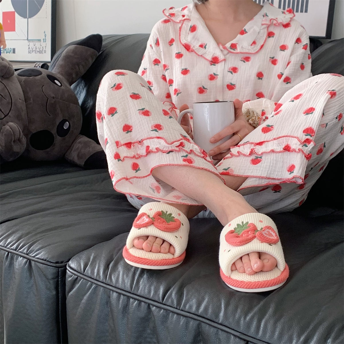 Knit Strawberry Slides – Kawaii Babe