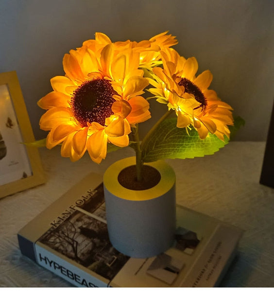 Light-Up Sunflower Desk Lamp – Kawaii Babe